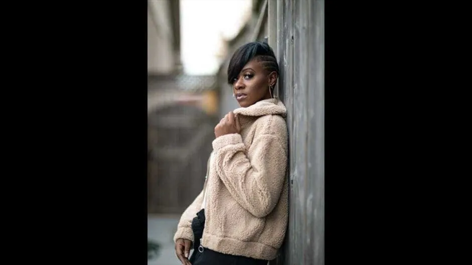 Desarae Dee Releases Single Late Arrival - Divine Magazine